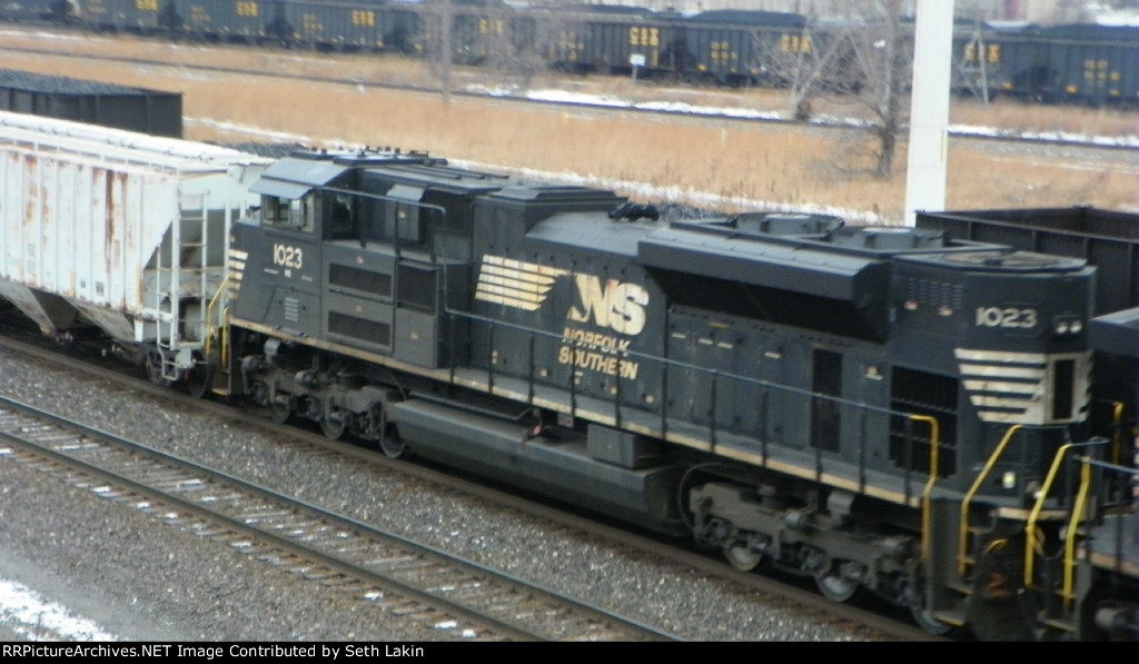 NS 1023